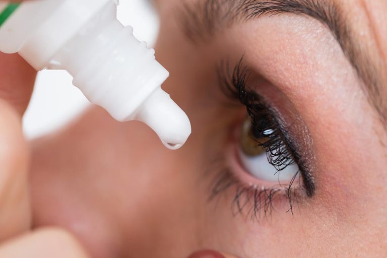 Congiuntivite virale, sintomi e come trattarla | MBenessere